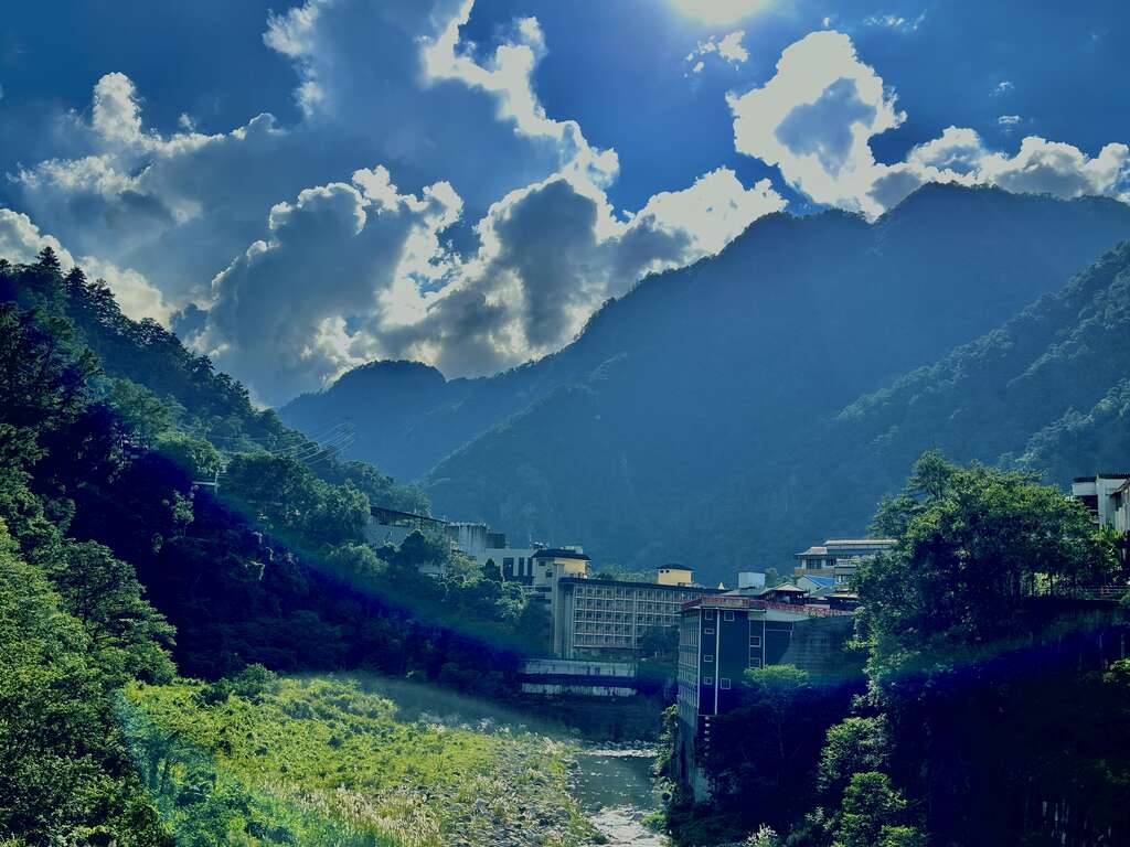 Lohas Living in Guguan－Tri-Mountain National Scenic Area Headquarters